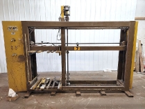 IRS Auctions - WOODWORKING > Clamping > Case-Clamps
