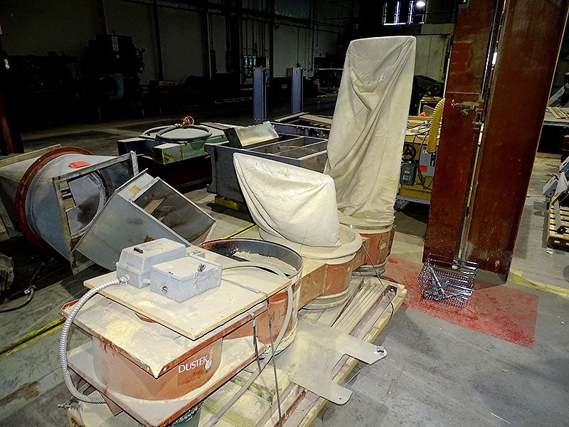 IRS Auctions - WOODWORKING > Dust Collection Systems